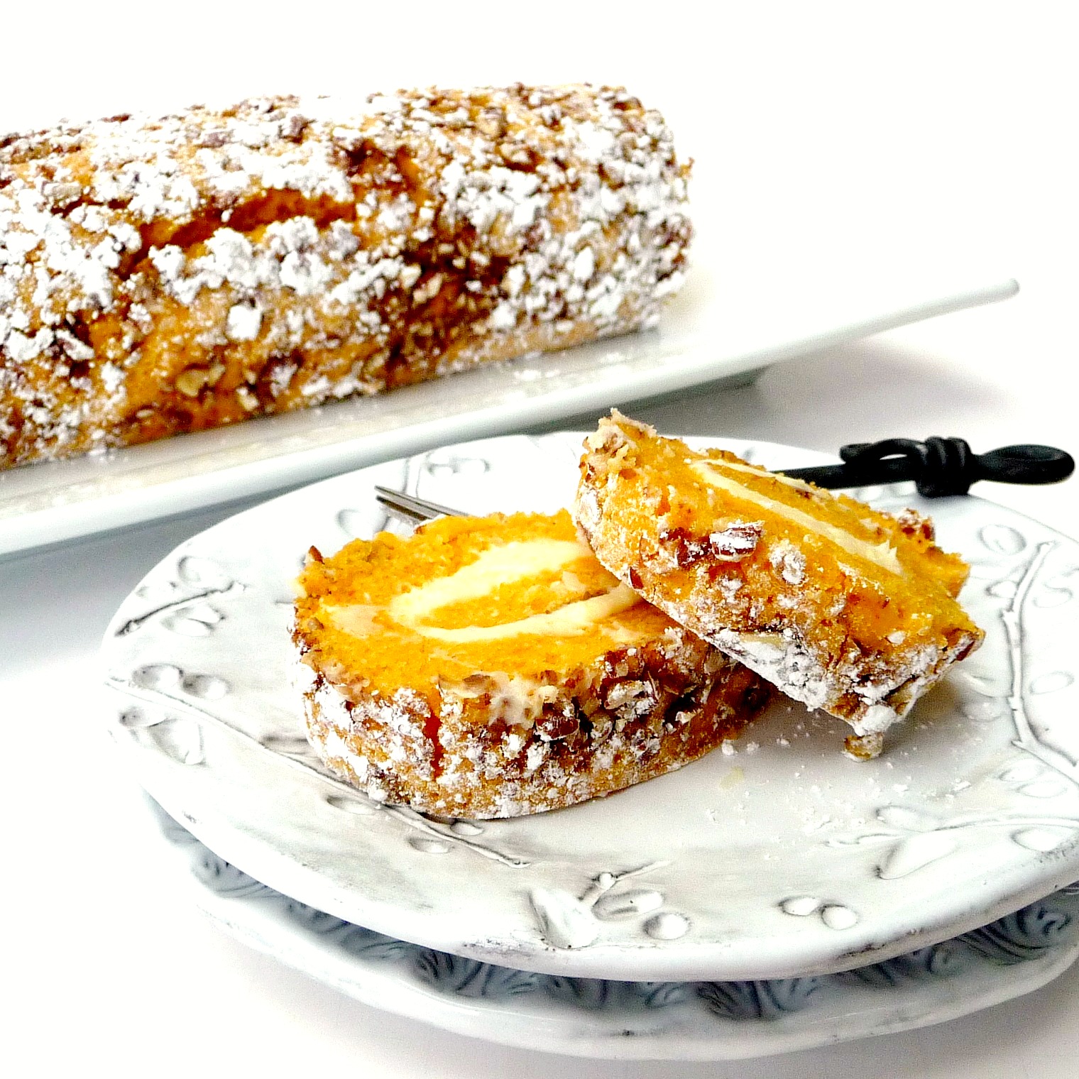 Holiday Pumpkin Pecan Roulade – TasteFood