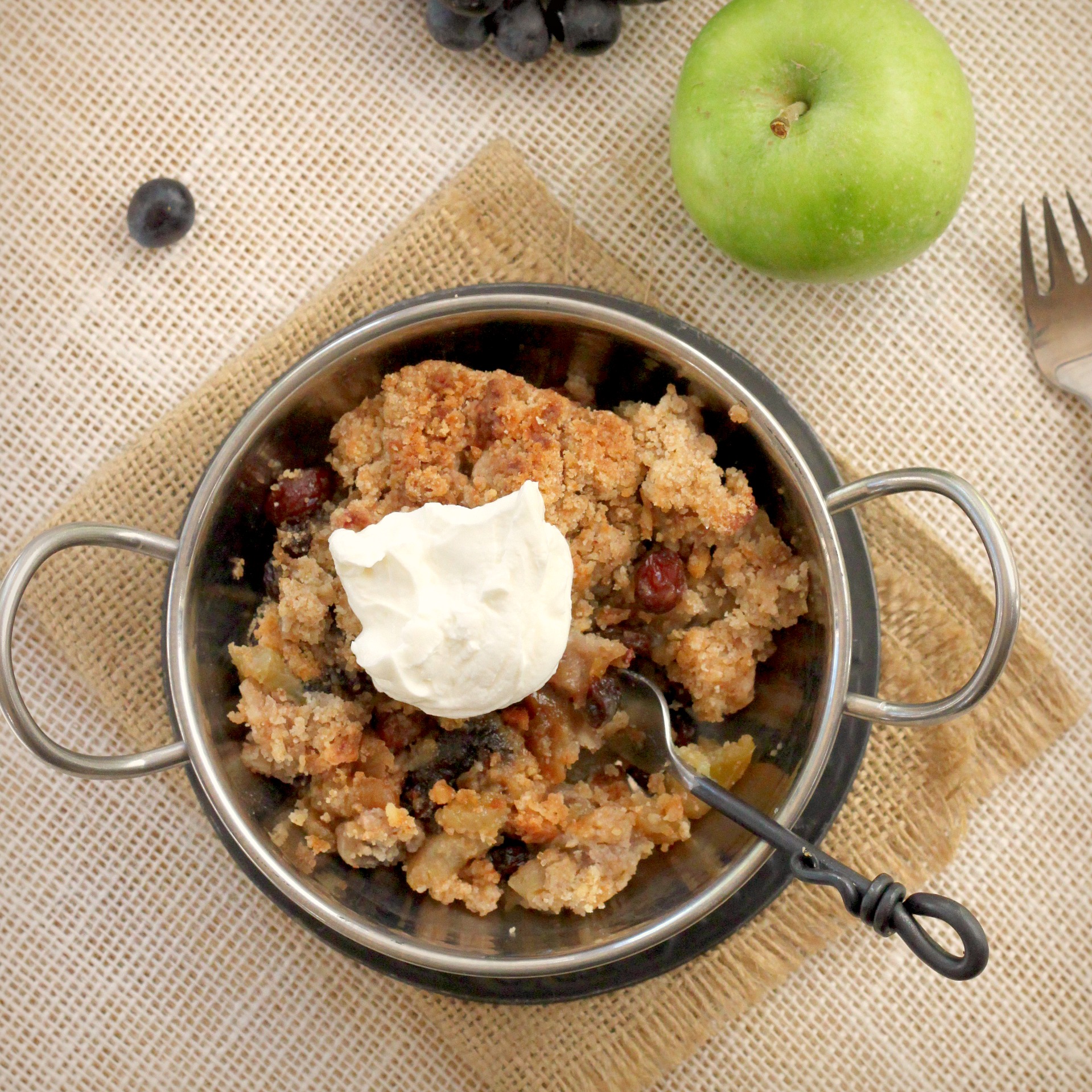 apple raisin crisp – TasteFood